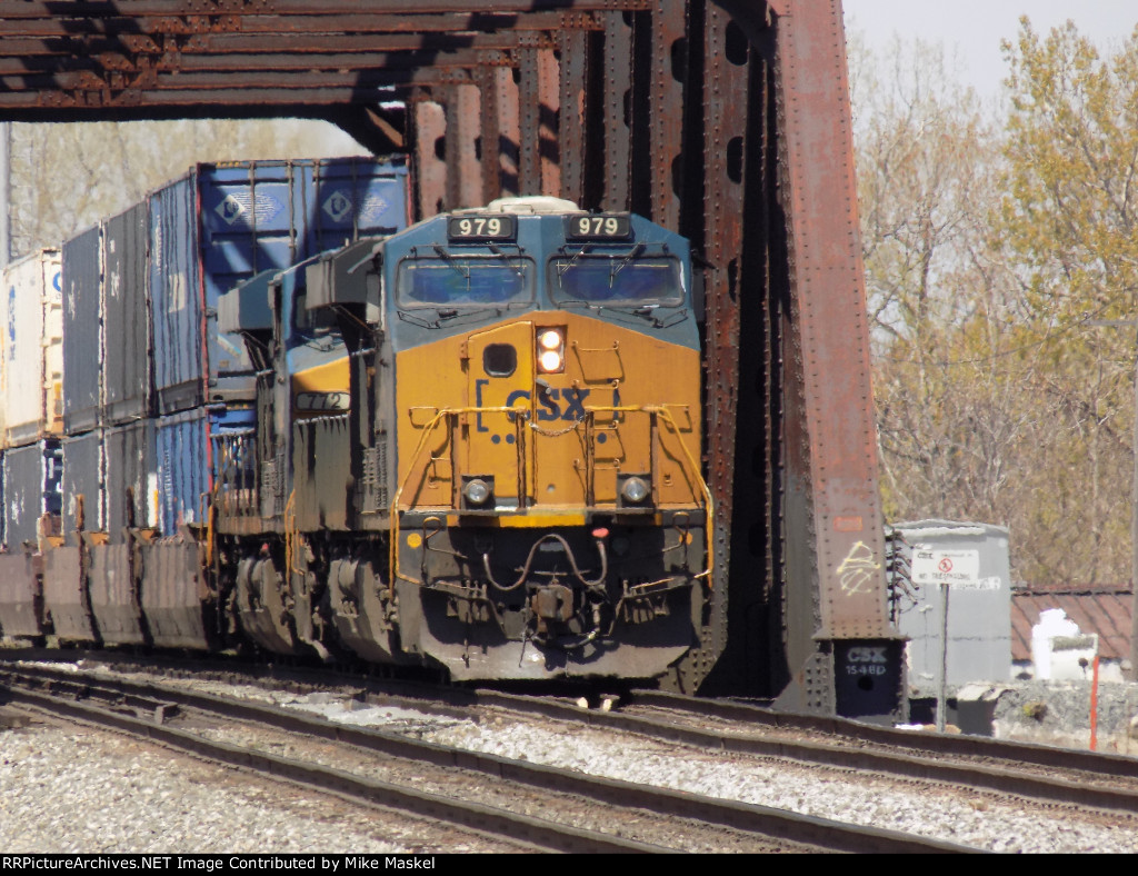 CSX 979